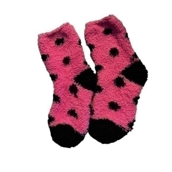 Disney | Accessories | Disney Fuzzy Socks Low Rise Black Dots On Pink ...